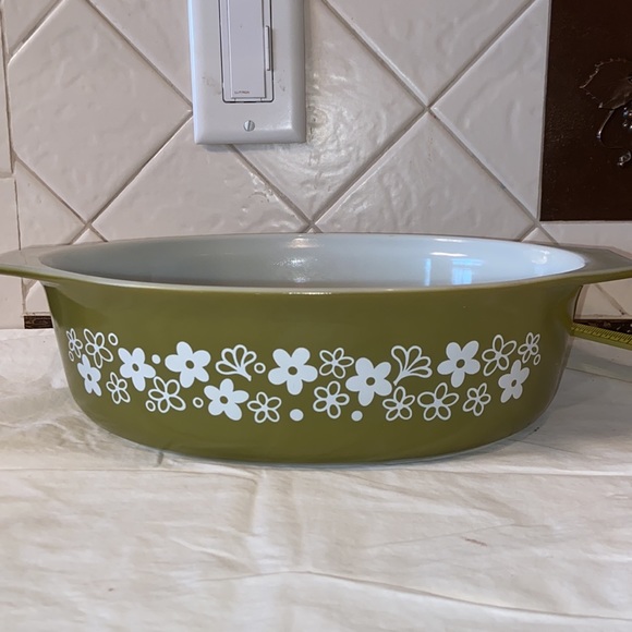 Pyrex | Kitchen | Vintage Pyrex Spring Blossom Green Crazy Daisy 25 Qt ...